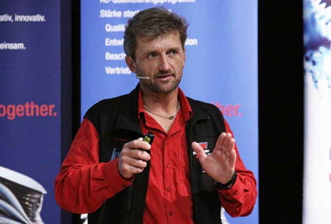 Christian Stangl referiert beim Skitourenfestival | dolomitenstadt