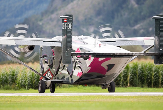 Pink Boogie: Clubbing am Flugplatz Nikolsdorf | dolomitenstadt