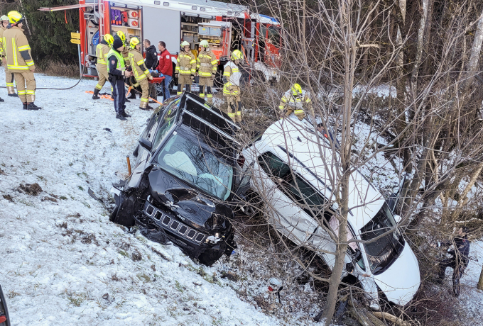 Zwei verletzte Frauen bei Verkehrsunfall in Dölsach | dolomitenstadt