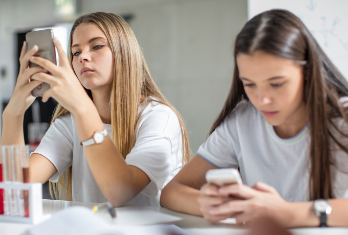 Handy im Klassenzimmer? Ja oder Nein? | dolomitenstadt