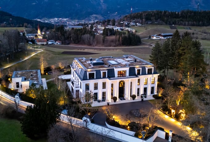 René Benko in seiner Villa festgenommen | dolomitenstadt